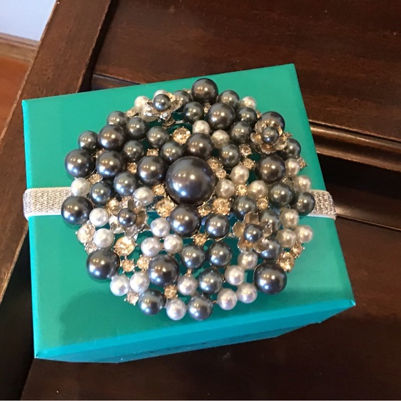 Tieks | Accessories | Exclusive Limited Edition Tieks Box Topper ...